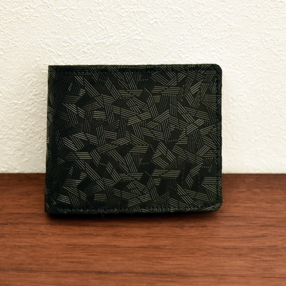 バンブー柄折り畳み財布(黒革×黒漆) – Katerial